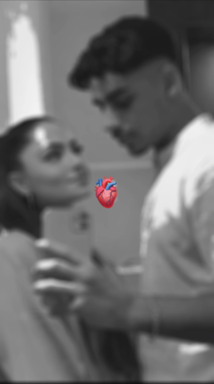 Photo Dump Templates Heart - Pippit