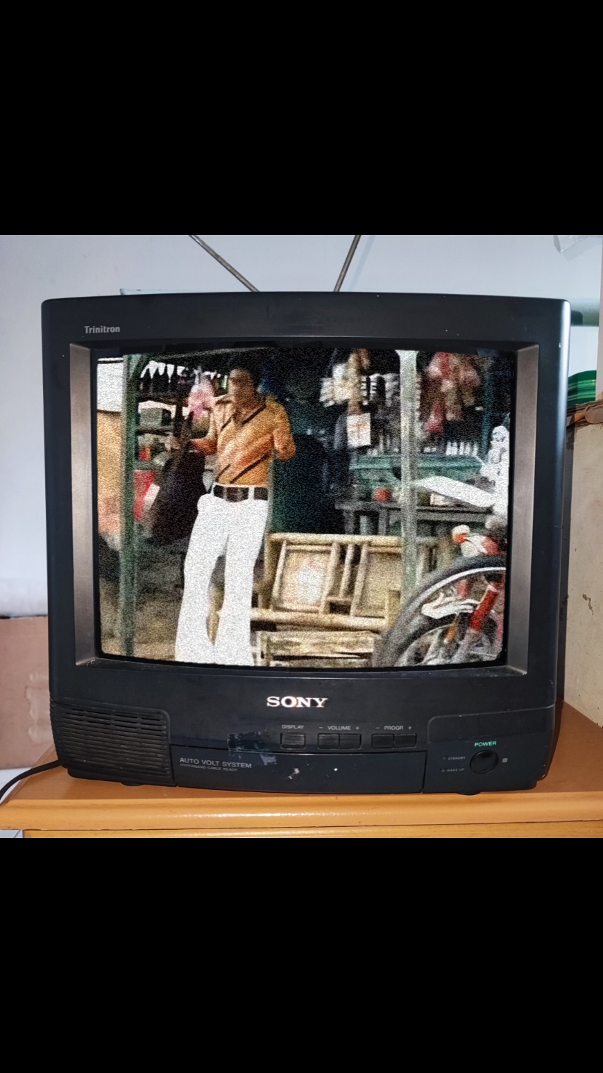 Template Tunang Background Di Screen TV - Pippit