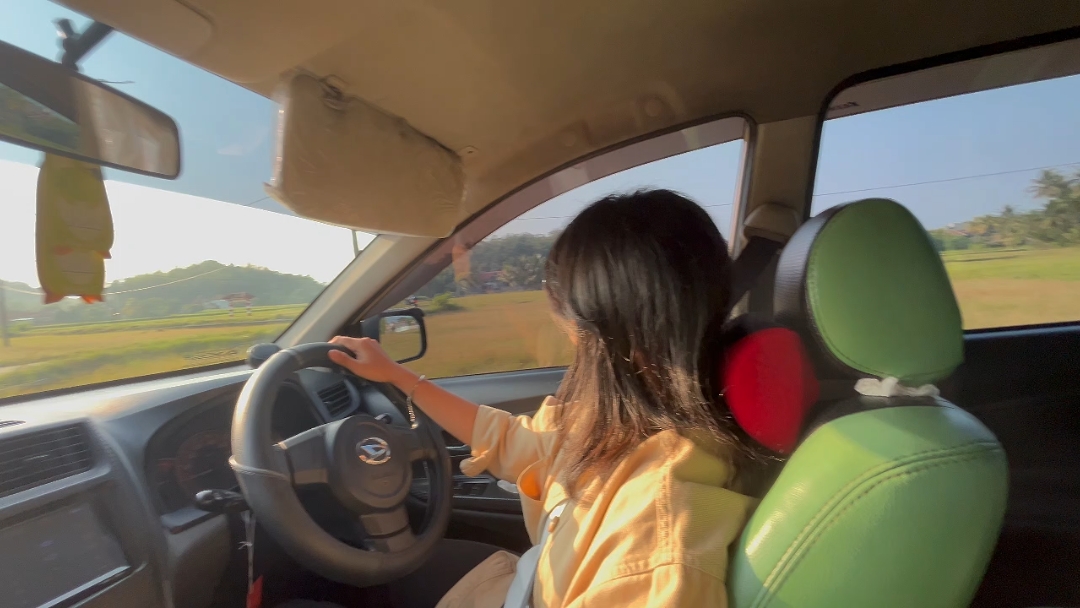 Animation of YouTube Vlog Intro - Pippit