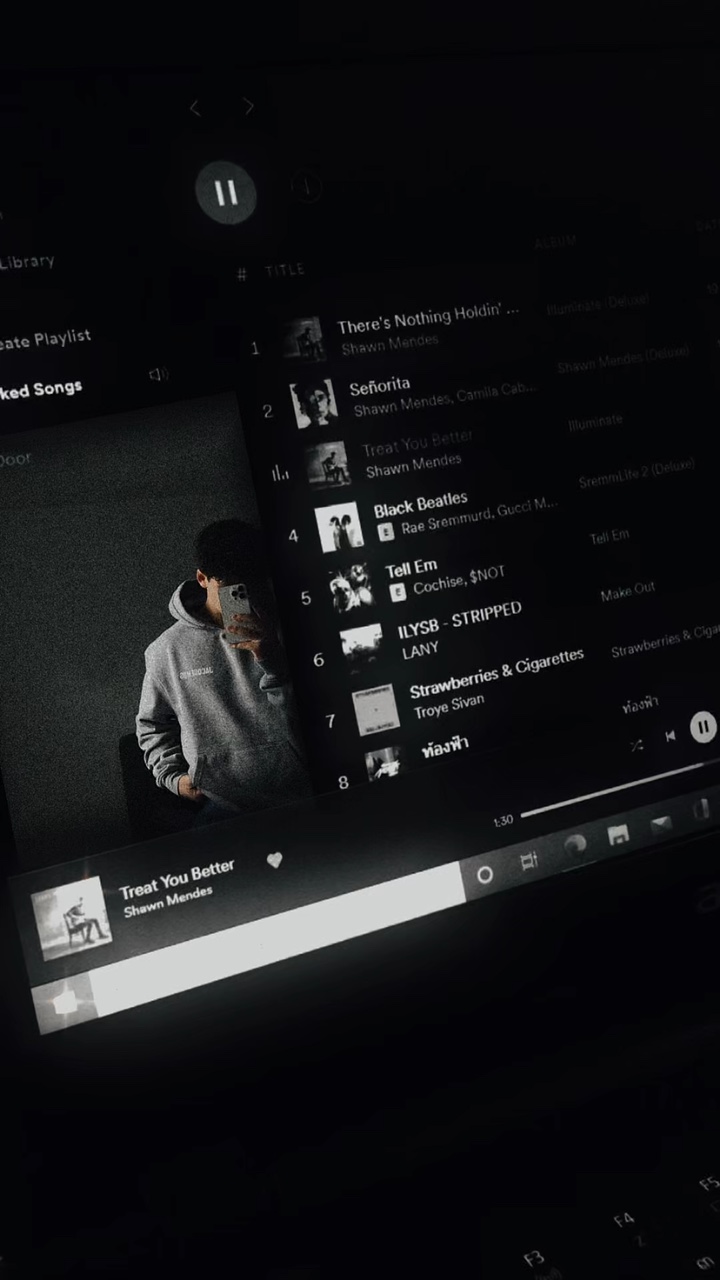 Computer Screen Frame Template - Pippit