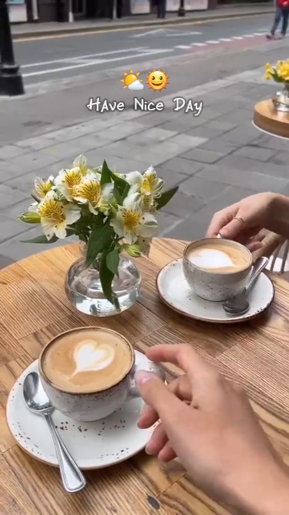 7 Second Video Collage Template With Text - Pippit