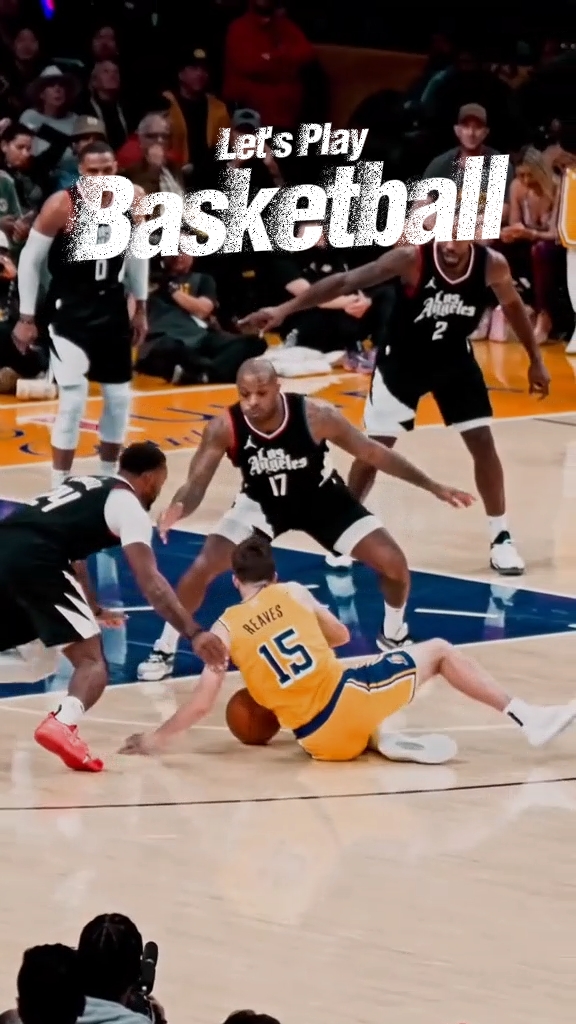 Basketball Three Point Slow Motion - Pippit