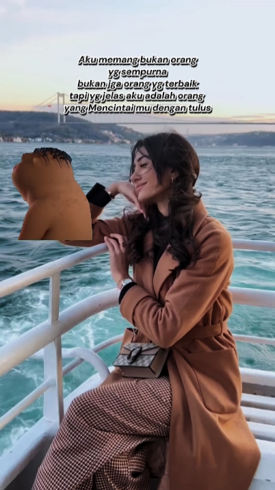 chinese beaverr giving speech - Pippit