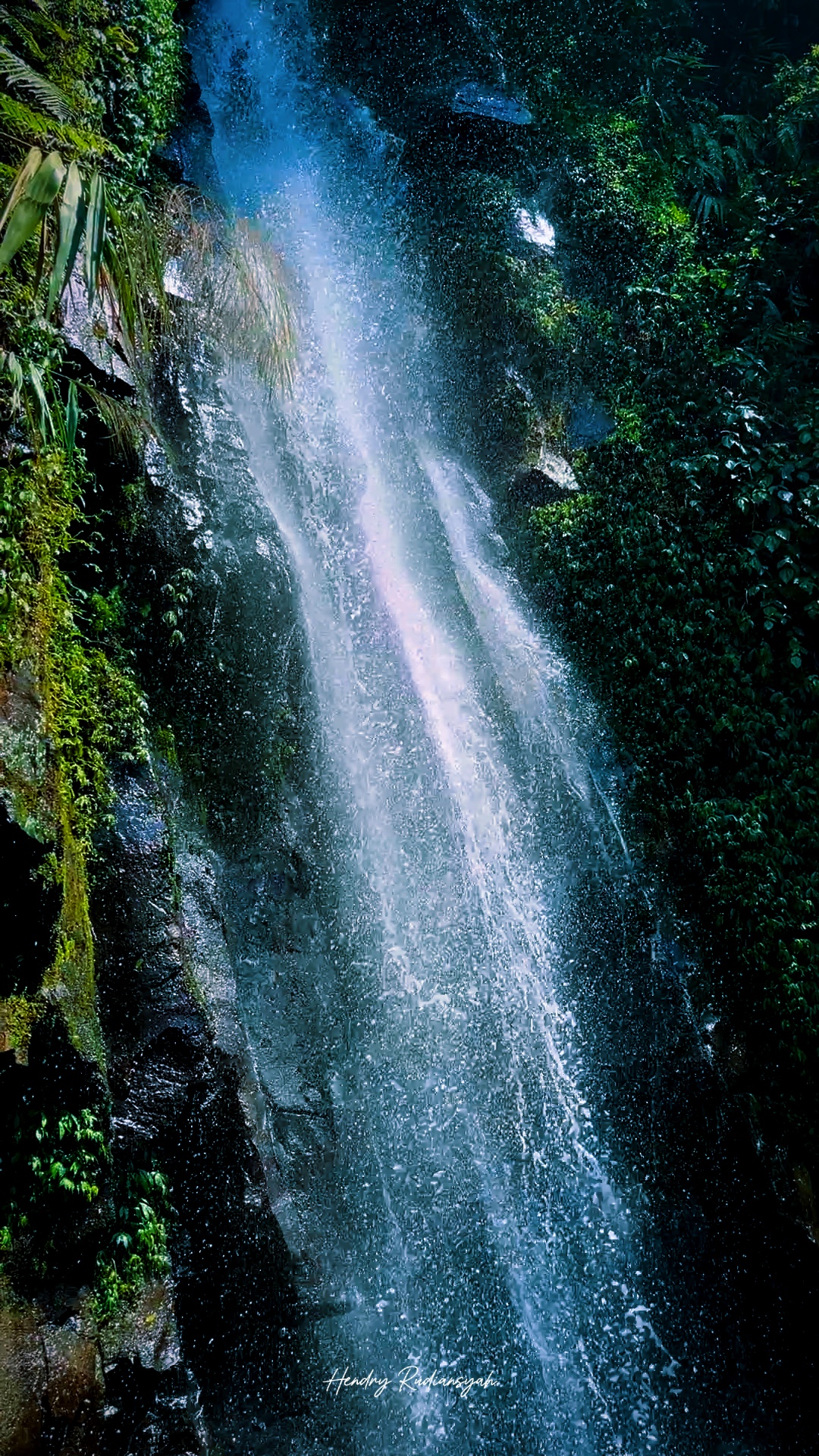 River Templates Nice Music - Pippit