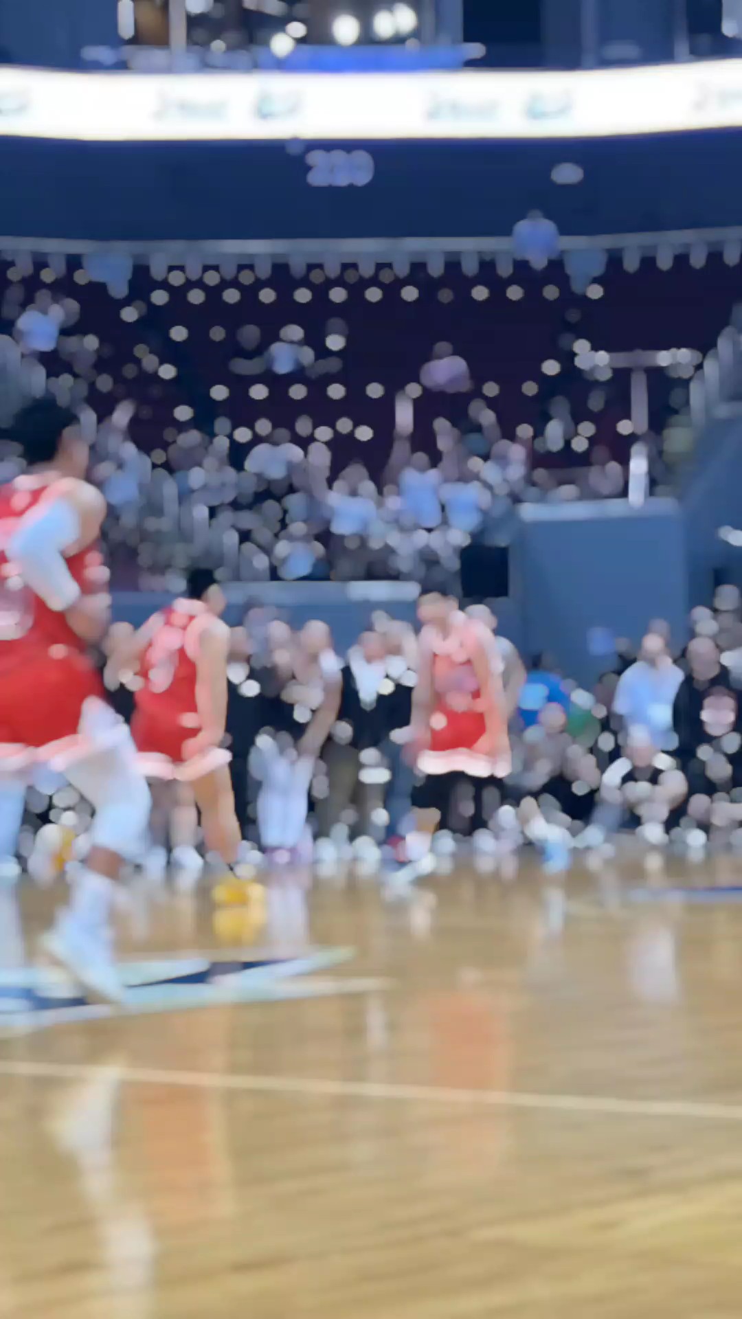 Basketball Three Point Slow Motion - Pippit